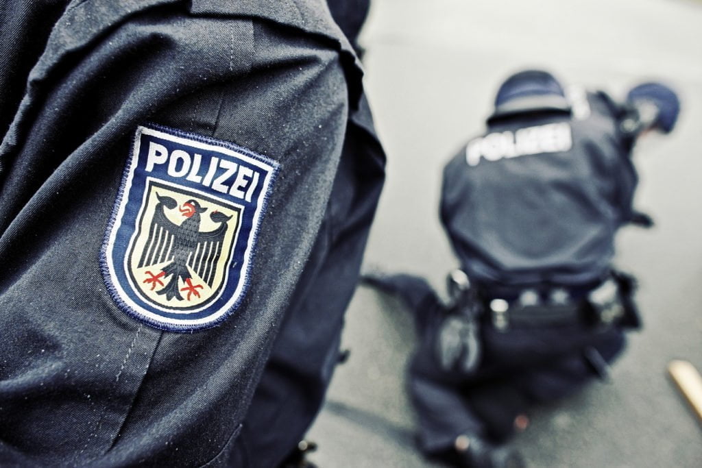 German Federal police and Europol dig counterfeit ring - arrests and ...